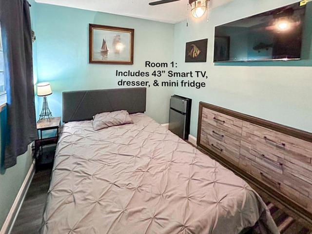 Centrally Located, Clean Home in Clifton 43 Smart TVs, Queen Beds, Hard Floors & More
