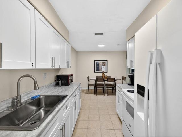 Centrally located near Downtown Fort Myers Public