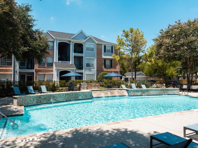 Centre at Columbia Court 1 Bedroom Apartment for Rent at 5500 Sampson St, Houston, TX 77004 MacGregor