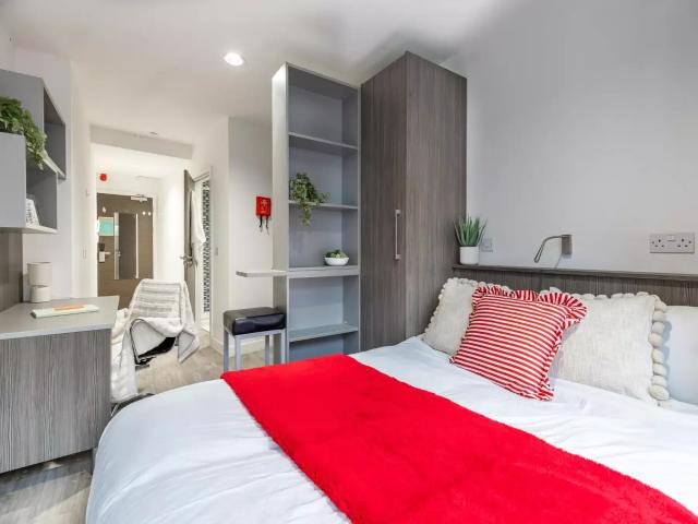 Centre Gate, Bristol Has an Apartment