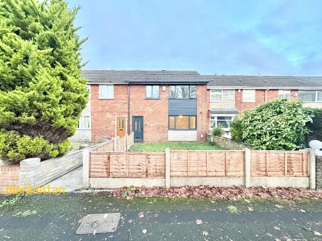 Centre Gardens, Halliwell, Bolton BL1, 3 bed terraced house to rent, £1,100 pcm | PrimeLocation