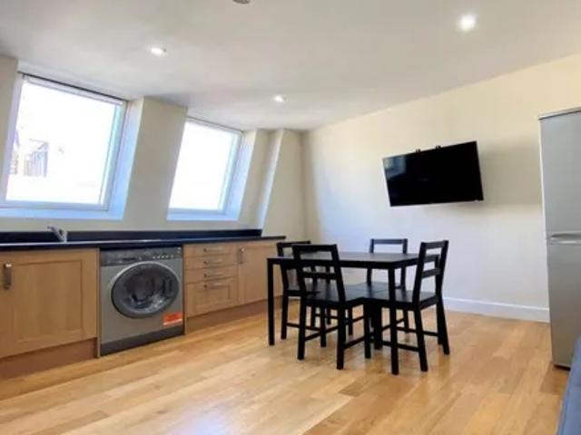 Centre for Business, Arts and Technology, 444 Camden Road, London, N7 9RB, United Kingdom | 3 bed apartment for rent #126326608 | Rentberry