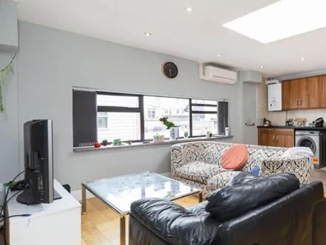 Centre for Business, Arts and Technology, 444 Camden Road, London, N7 9RB, United Kingdom | 3 bed apartment for rent #134299182 | Rentberry