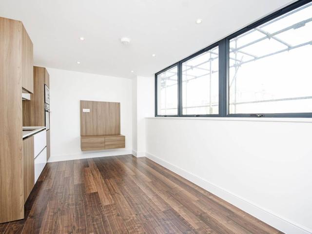 Centre Heights, Hampstead, London NW3, 1 bed flat to rent, £2,124 pcm | PrimeLocation