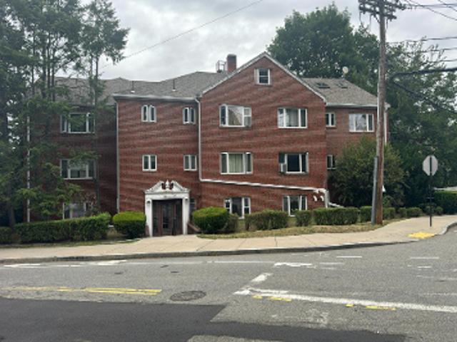 Centre St Apt 5c