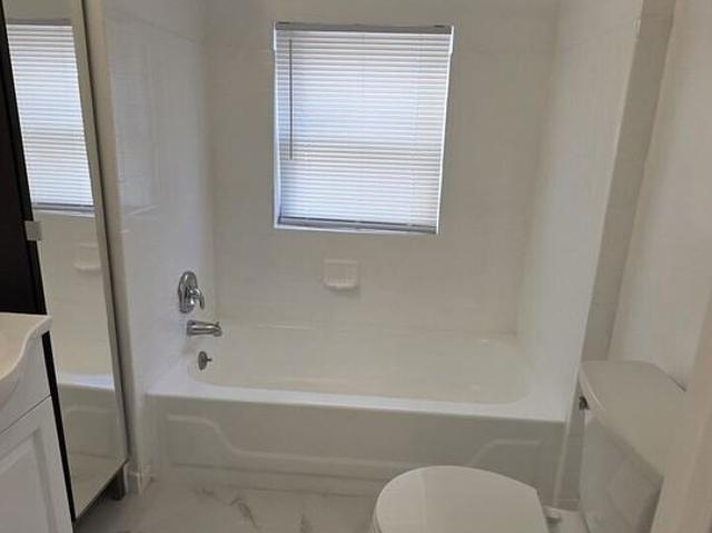 Centre Properties Studio Apartment for Rent at 17 E Centre St, Baltimore, MD 21202 Downtown Baltimore