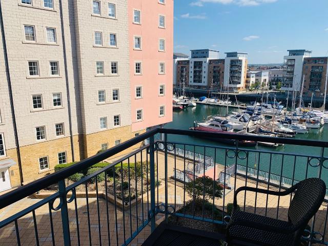 Centre Quay, Bristol BS20, 2 bed flat to rent, £1,450 pcm | PrimeLocation