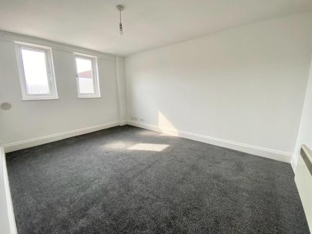 Centre Way, Locks Heath