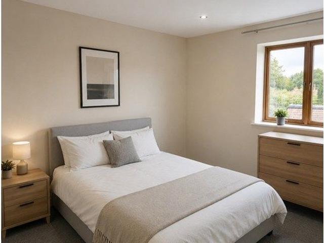 Centrum, Bristol BS5, 2 bed flat to rent, £1,600 pcm | PrimeLocation
