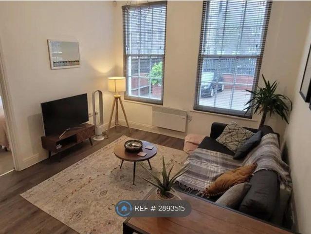 Century Place, Bristol BS2, 1 bed flat to rent, £1,500 pcm | PrimeLocation