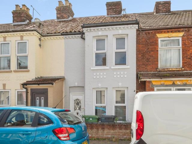 Century Road, Great Yarmouth NR31, 3 bed terraced house to rent, £950 pcm | PrimeLocation