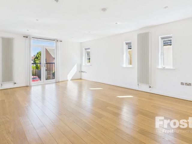 Century Studios, Station Road, Beaconsfield, Buckinghamshire HP9, 2 bed flat to rent, £2,000 pcm | PrimeLocation