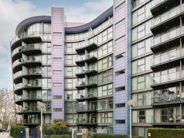 Centurion Building, Queenstown Road, 2 Bedroom Apartment