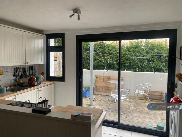 Centurion Road, Brighton, BN1 2 bed maisonette to rent £1,700 pcm £392 pw