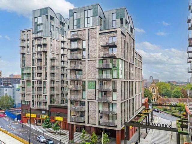 Centurion Tower, Caxton Street North, 2 Bedroom Apartment