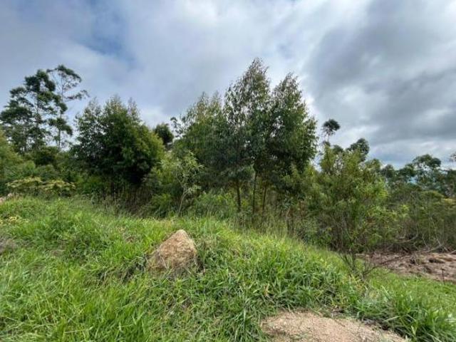 Cenário panorâmico definitivo: Lotes de 1.000m² na parte alta de São Roque