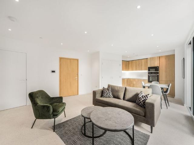 Cendal Crescent, London E1, 1 bed flat to rent, £2,448 pcm | PrimeLocation