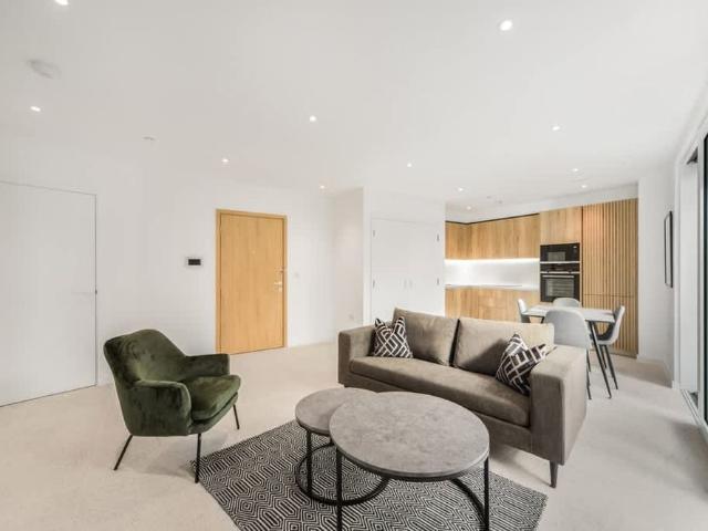 Cendal Crescent London E1