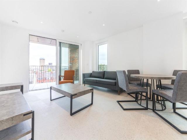 Cendal Crescent, Whitechapel E1, 2 bed flat to rent, £3,100 pcm | PrimeLocation