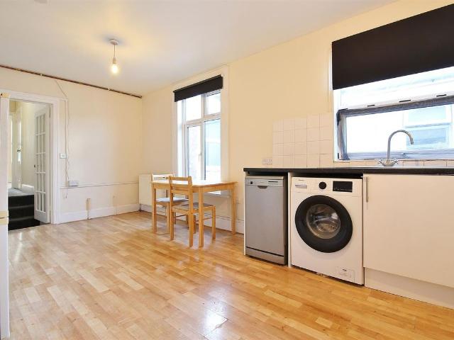 Cecil Road, Hounslow TW3, 2 bed flat to rent, £1,750 pcm | PrimeLocation
