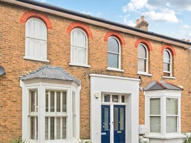 Cecil Road, London, 3 Bedroom Flat
