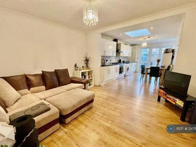 Cecil Road, London, 3 Bedroom Flat