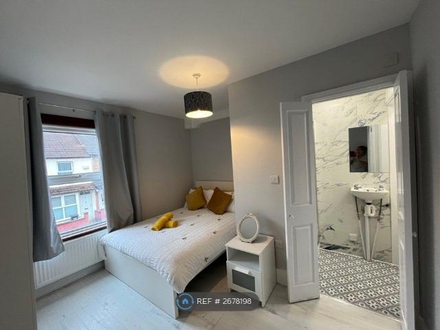Cecil Street, Watford WD24, Room to rent, £695 pcm | PrimeLocation