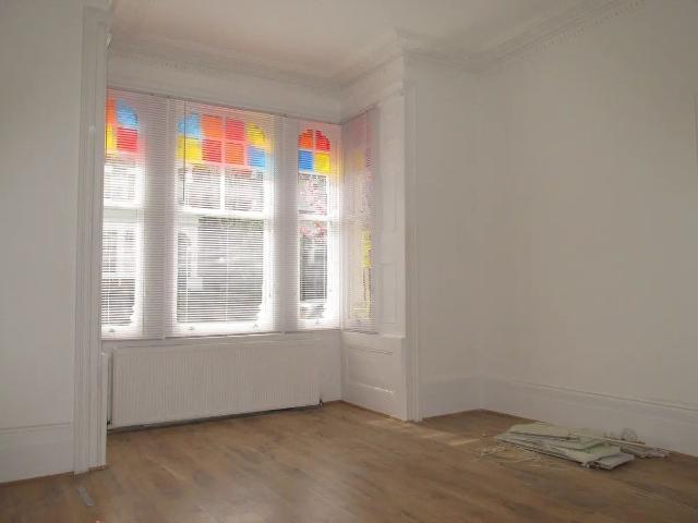 Cecile Park, London N8, 2 bed flat to rent, £2,600 pcm | PrimeLocation