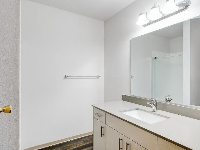 Cedar Terrace 2 Bedroom Apartment for Rent at 3205 115th Ave Ne, Bellevue, WA 98004 North Bellevue