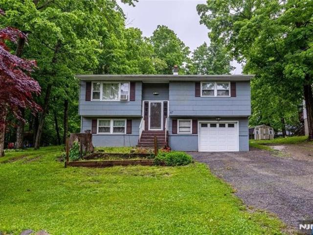 Cedar Tree Dr, Vernon, Home For Sale