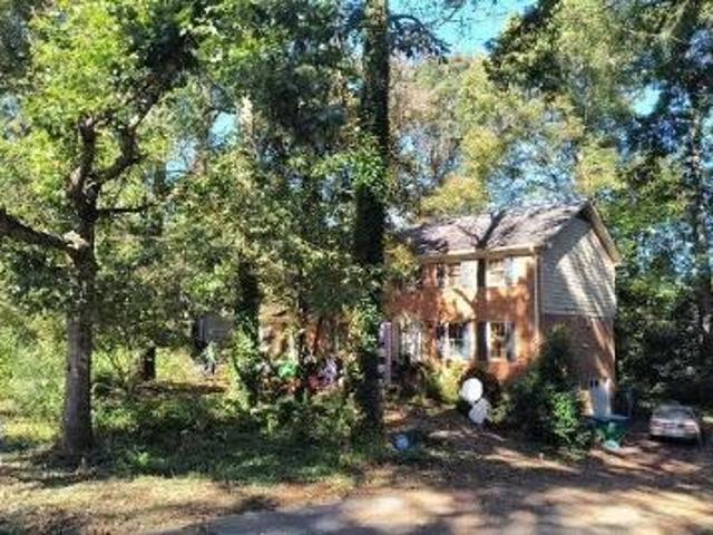 Cedar Wood Dr SW