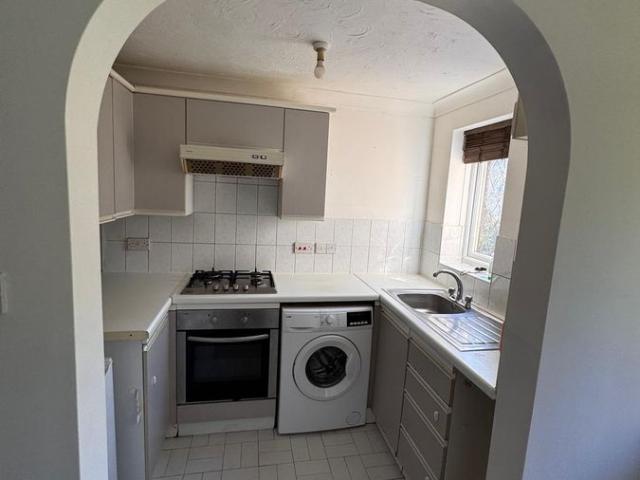 Cedar Wood Drive, Watford WD25, 1 bed semi detached house to rent, £1,400 pcm | PrimeLocation