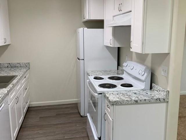Cedar Woods 2 Bedroom Apartment for Rent at 3762 N Cedar Ave, Fresno, CA 93726 McLane