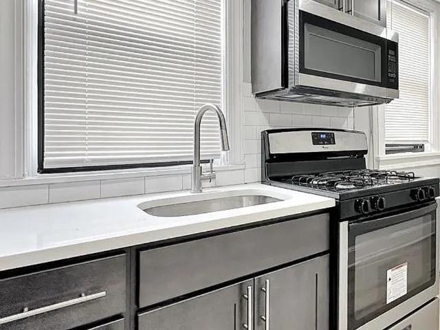 Cedar Court Apartments | Modern Renovated Apartments – Prime Location 1 Bedroom Apartment for Rent at 1115 White Horse Pike, Haddon Township, NJ 08107