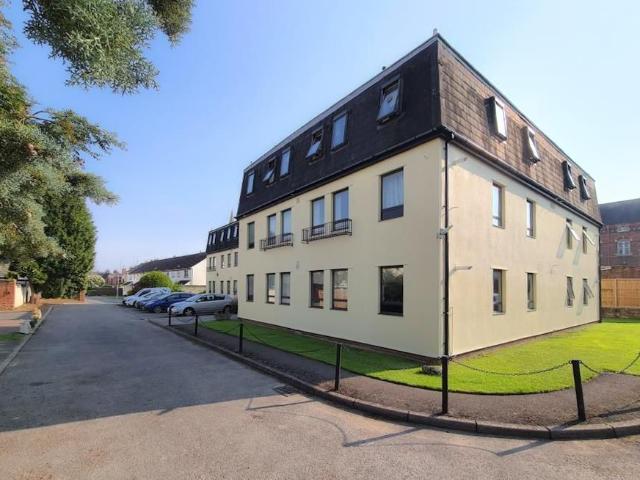Cedar Court Road, Cheltenham GL53, 1 bed flat to rent, £950 pcm | PrimeLocation