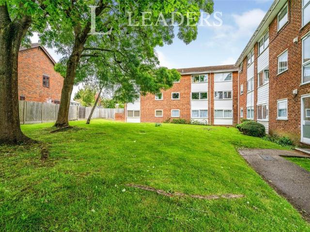 Cedar Court, St. Albans. 2 bed flat to rent £1,550 pcm £358 pw