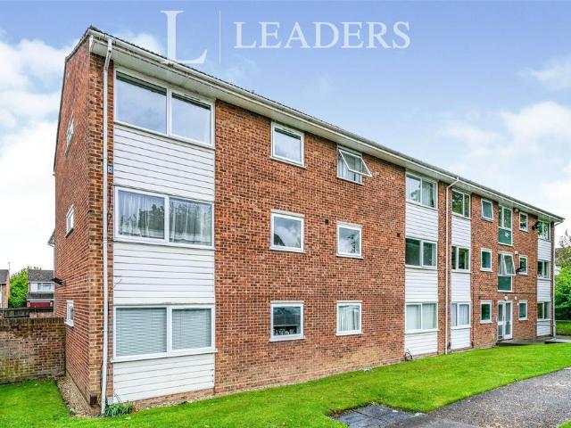 Cedar Court, St. Albans. 2 bed flat to rent £1,600 pcm £369 pw