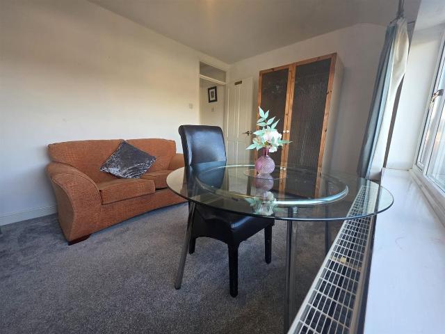 Cedar Close, Uttoxeter ST14, 1 bed property to rent, £585 pcm | PrimeLocation