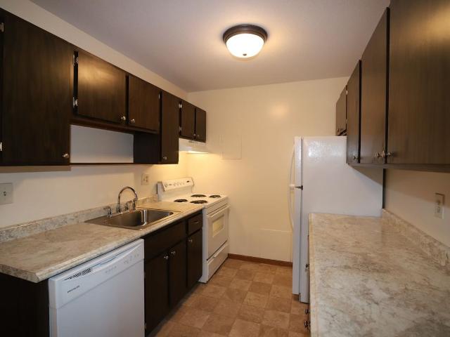 Cedar Cliff Apartments 1 Bedroom Apartment for Rent at 9300 Old Cedar Ave S, Bloomington, MN 55425
