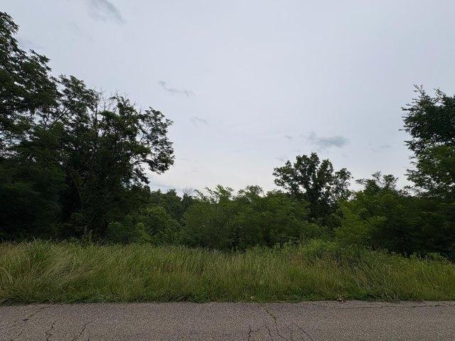 Cedar Cliff Dr, Lawrenceburg, IN 47025