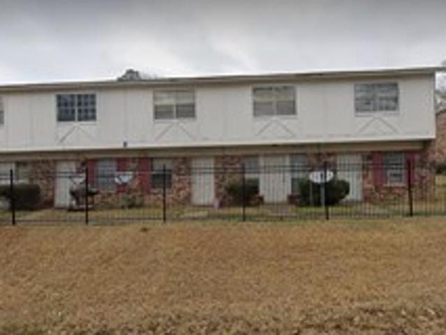 Cedar Crest Apartments 2 Bedrooms, 1.5 Bathrooms