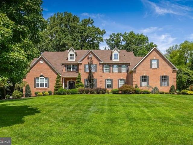 Cedar Ct, Woolwich Township, Home For Sale