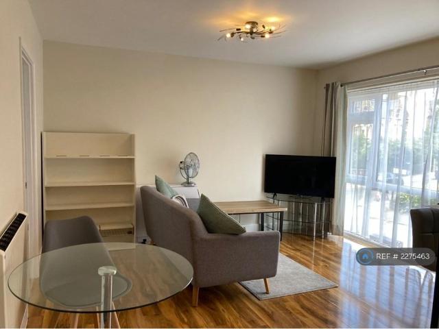 Cedar Gardens, Sutton, SM2 2 bed flat to rent £1,850 pcm £427 pw
