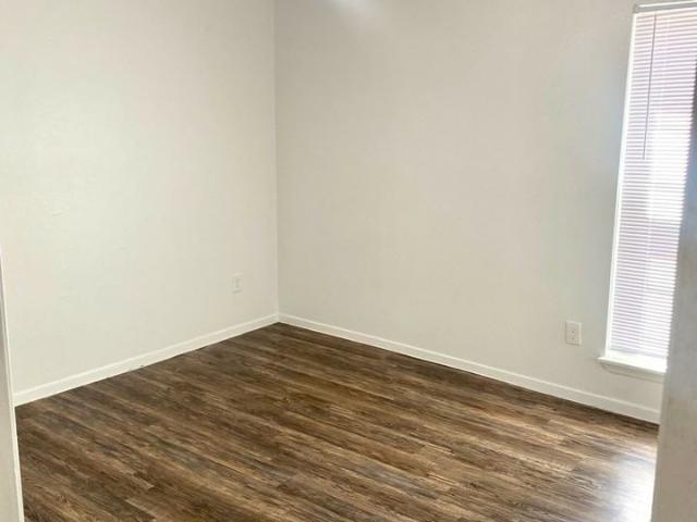 Cedar Glen South 2 Bedroom Apartment for Rent at 2906 E Kiest Blvd, Dallas, TX 75216 Cedar Crest Country Club Estates