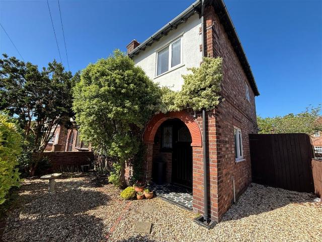 Cedar Grove, Waterloo, Liverpool L22, 3 bed property to rent, £1,300 pcm | PrimeLocation