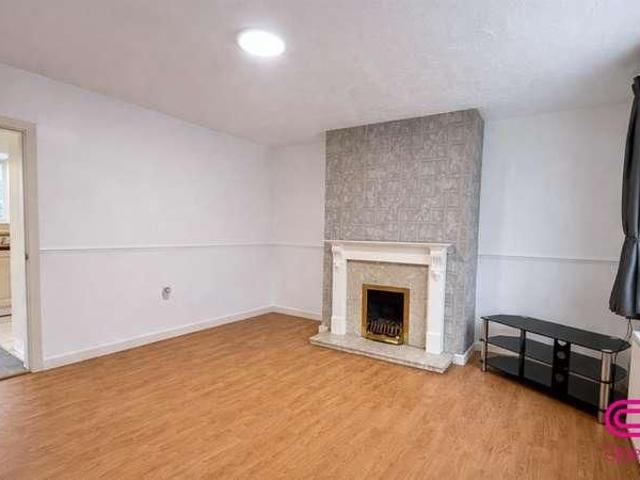Cedar Grove, Denton, Manchester, M34