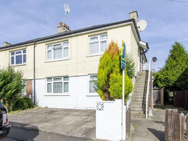 Cedar Grove, Ealing, London, W5 2 bed flat to rent £2,800 pcm £646 pw