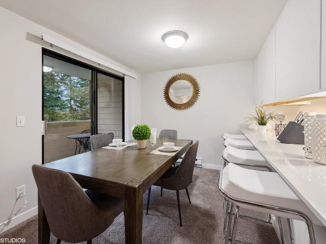 Cedar Heights Apartments 3 Bedroom Apartment for Rent at 13215 Ne 123rd St, Kirkland, WA 98034