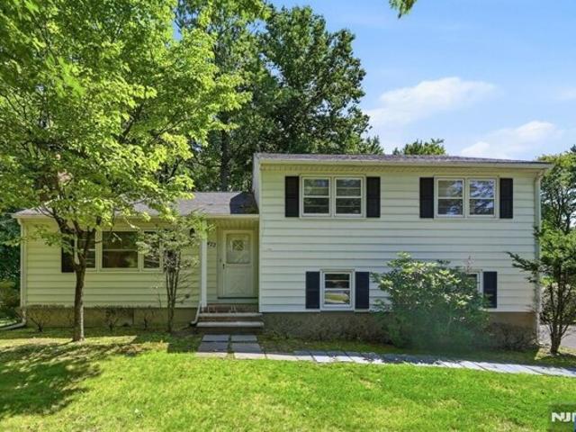 Cedar Hill Ave, Wyckoff, Home For Sale