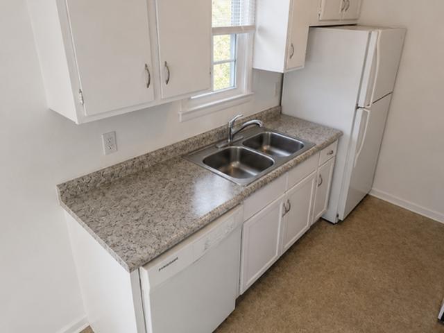 Cedar Hill Cir Duplex 1 Bedroom Apartment for Rent at 2 Cedar Hill Cir, Asheville, NC 28806